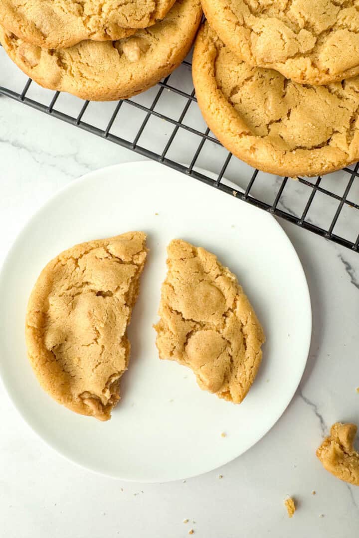 GIANT PEANUT BUTTER COOKIES - Next Level Baker